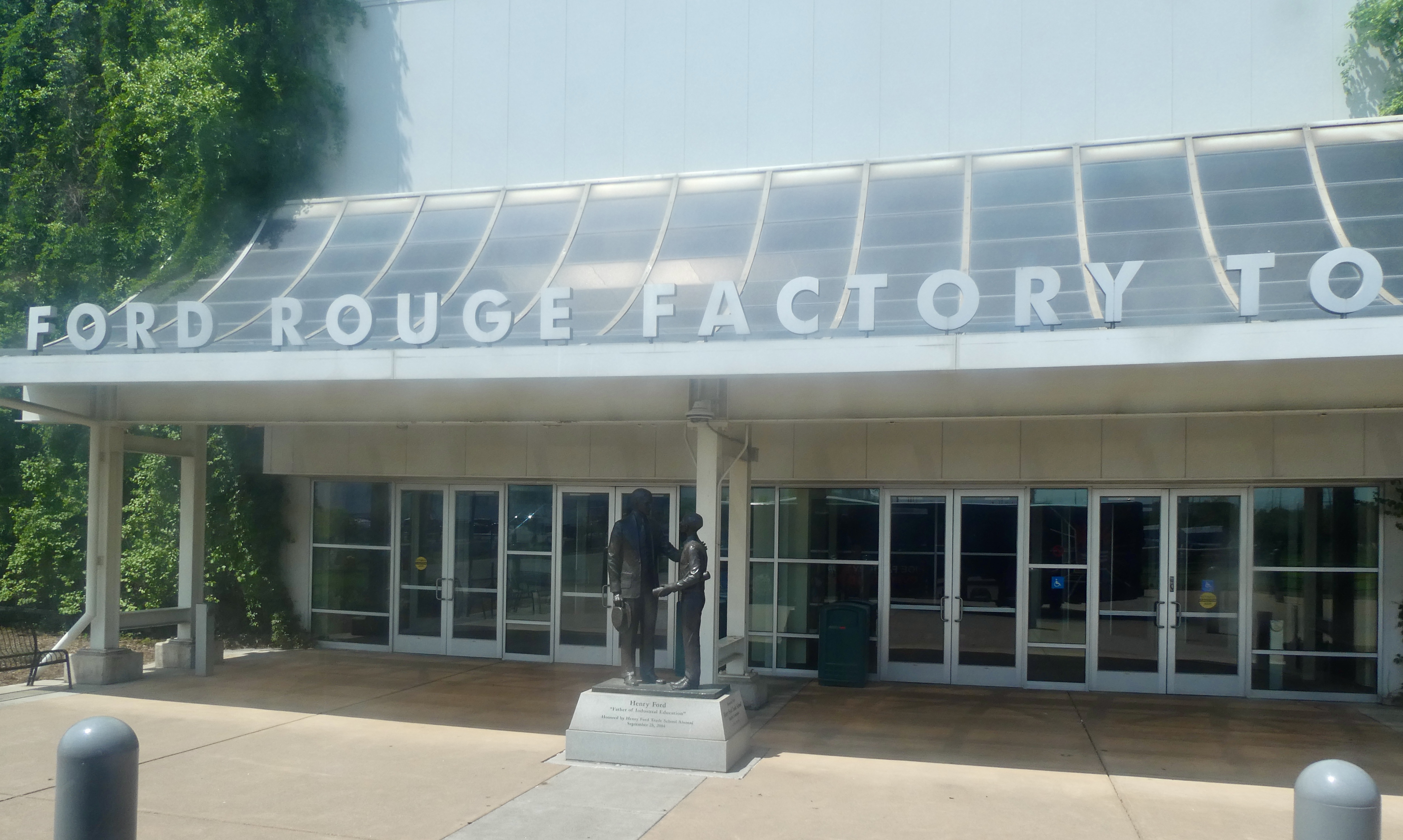Detroit: Ford Rouge Factory Tour | Serene Wandering